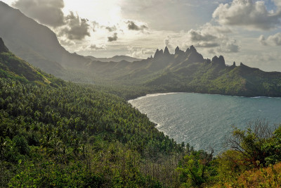 Marquesas Islands: Travel Guide - Resurrected Archipelago