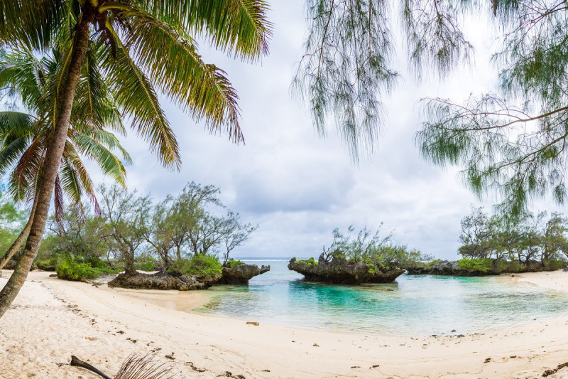 Austral Islands: Travel Guide - Secret Archipelago